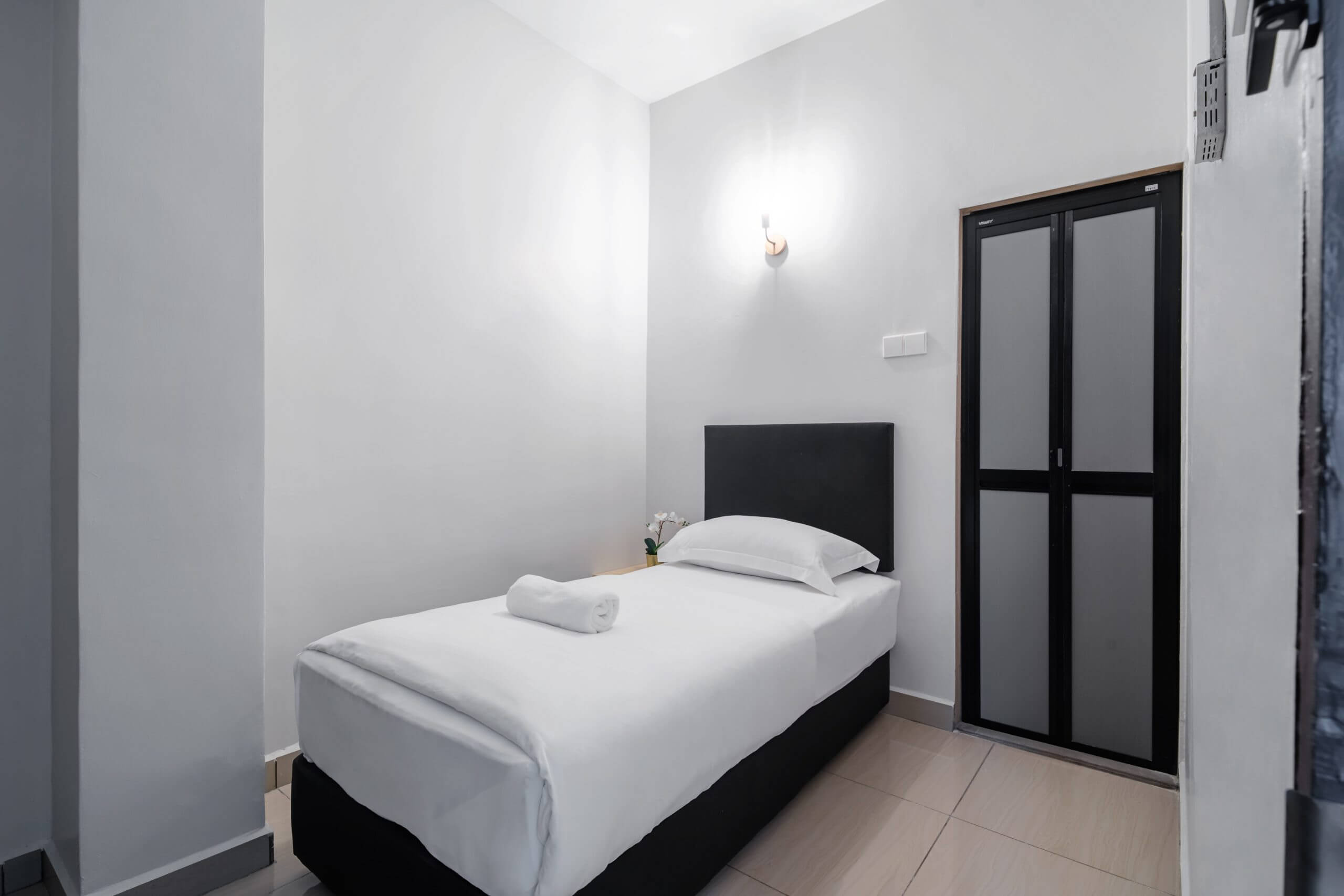 Xpress Tampoi Rooms - Hako Hotel